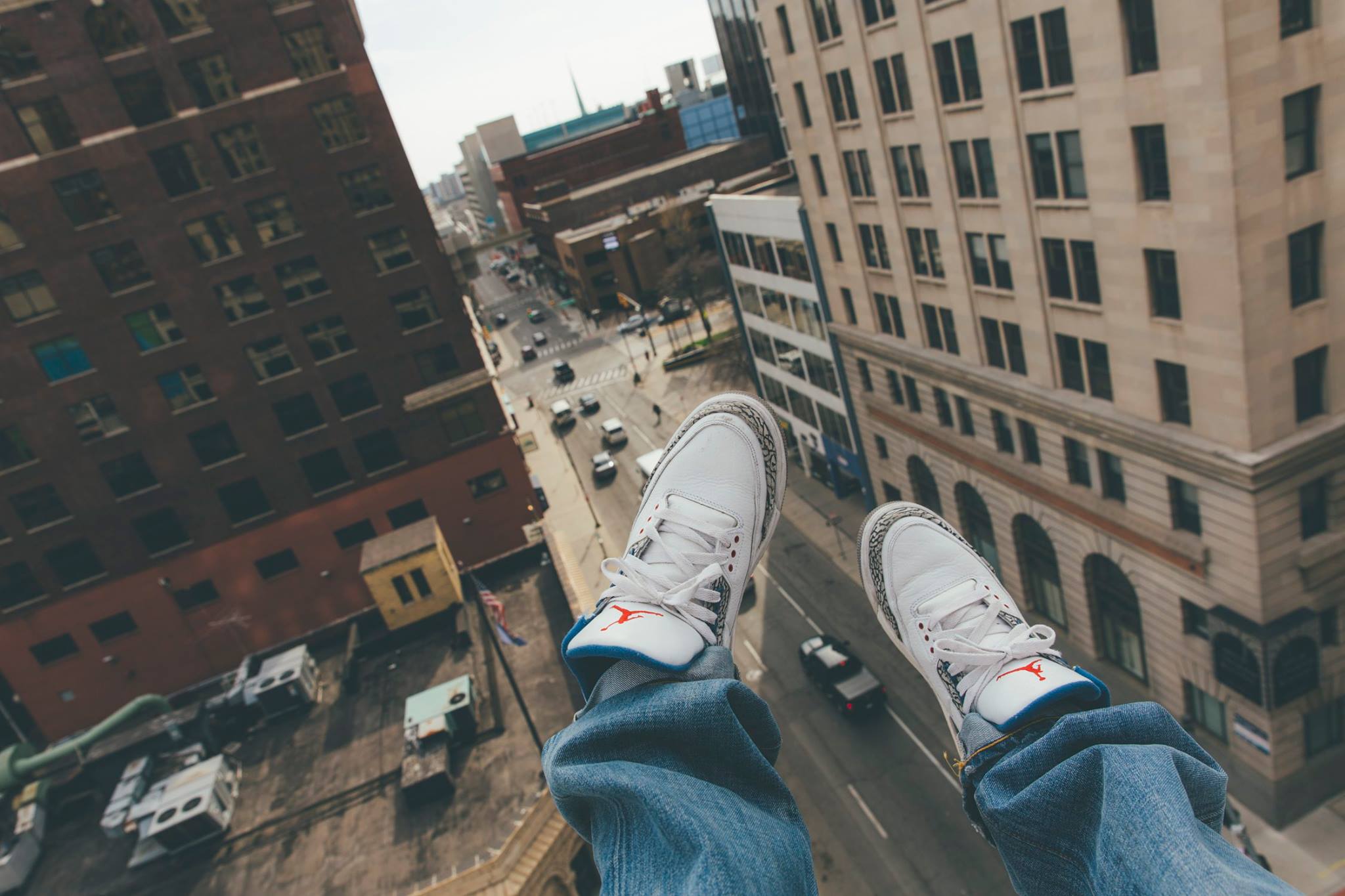 Freeze Frame :: Jumping Rooftops - The Hundreds
