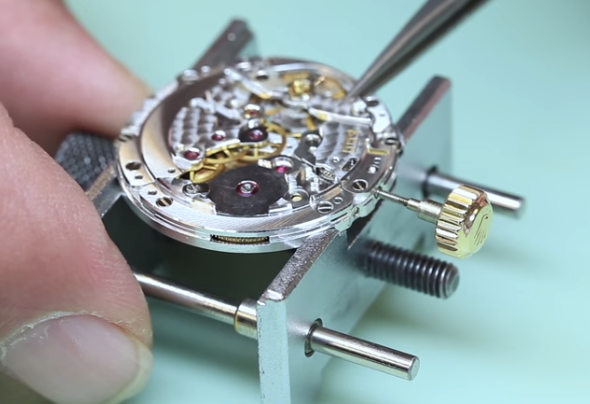 INSIDE THE ROLEX SUBMARINER - The Hundreds