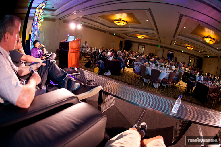 STERN TALKING-TO. - The Hundreds